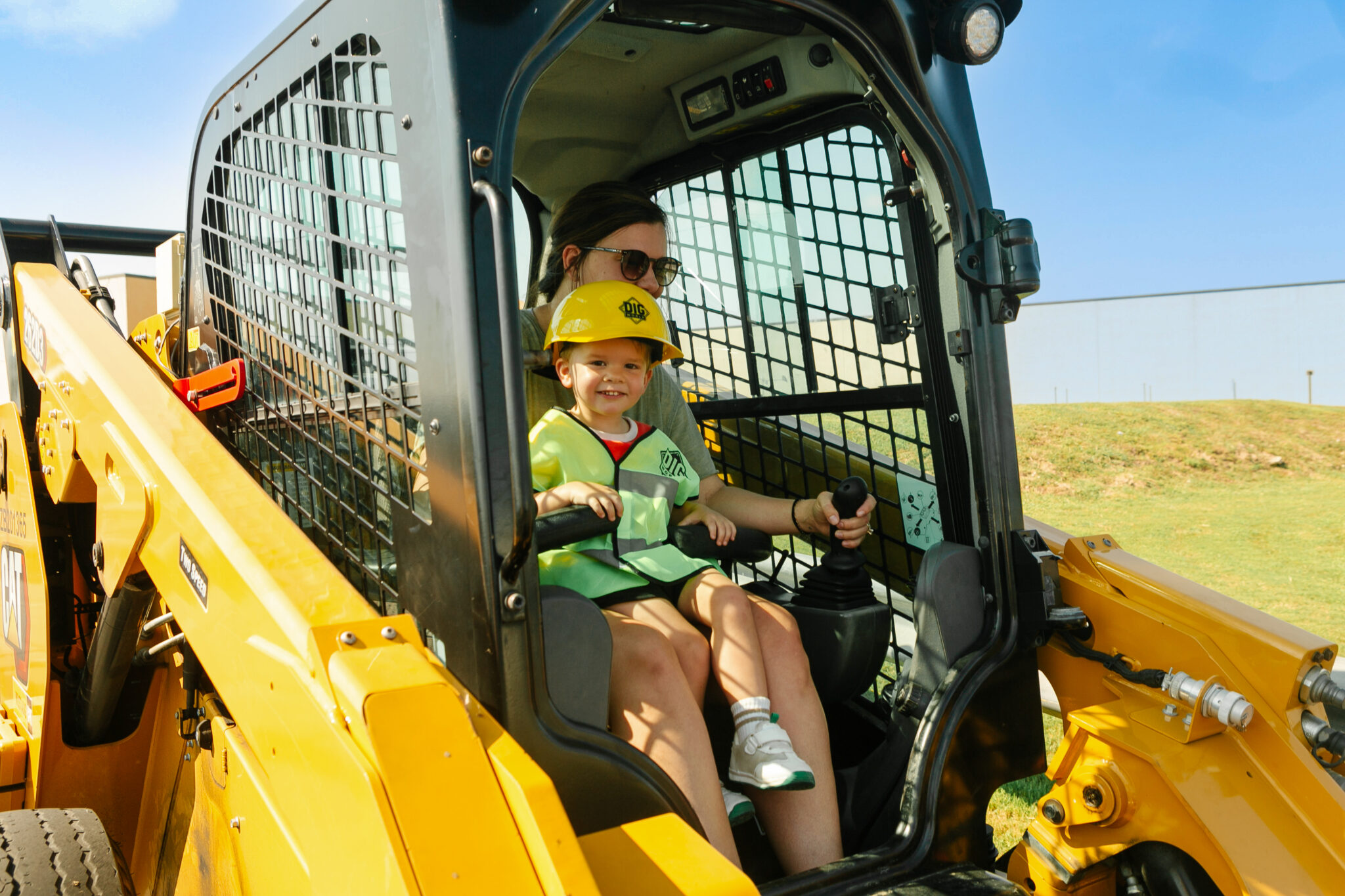 Dig World | Heavy Construction Equipment for Kids | Now Open!